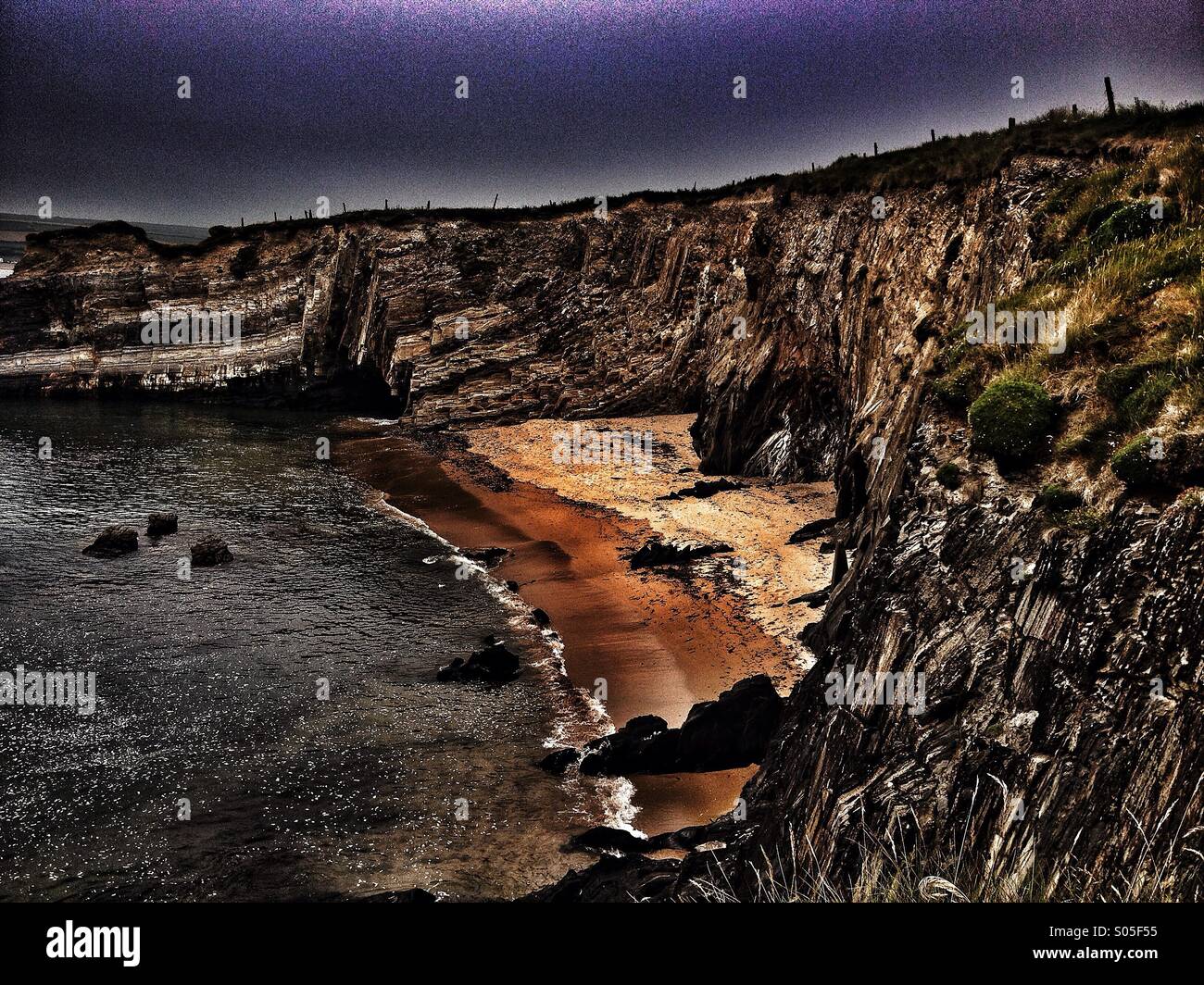 Cove cliff hi-res stock photography and images - Alamy