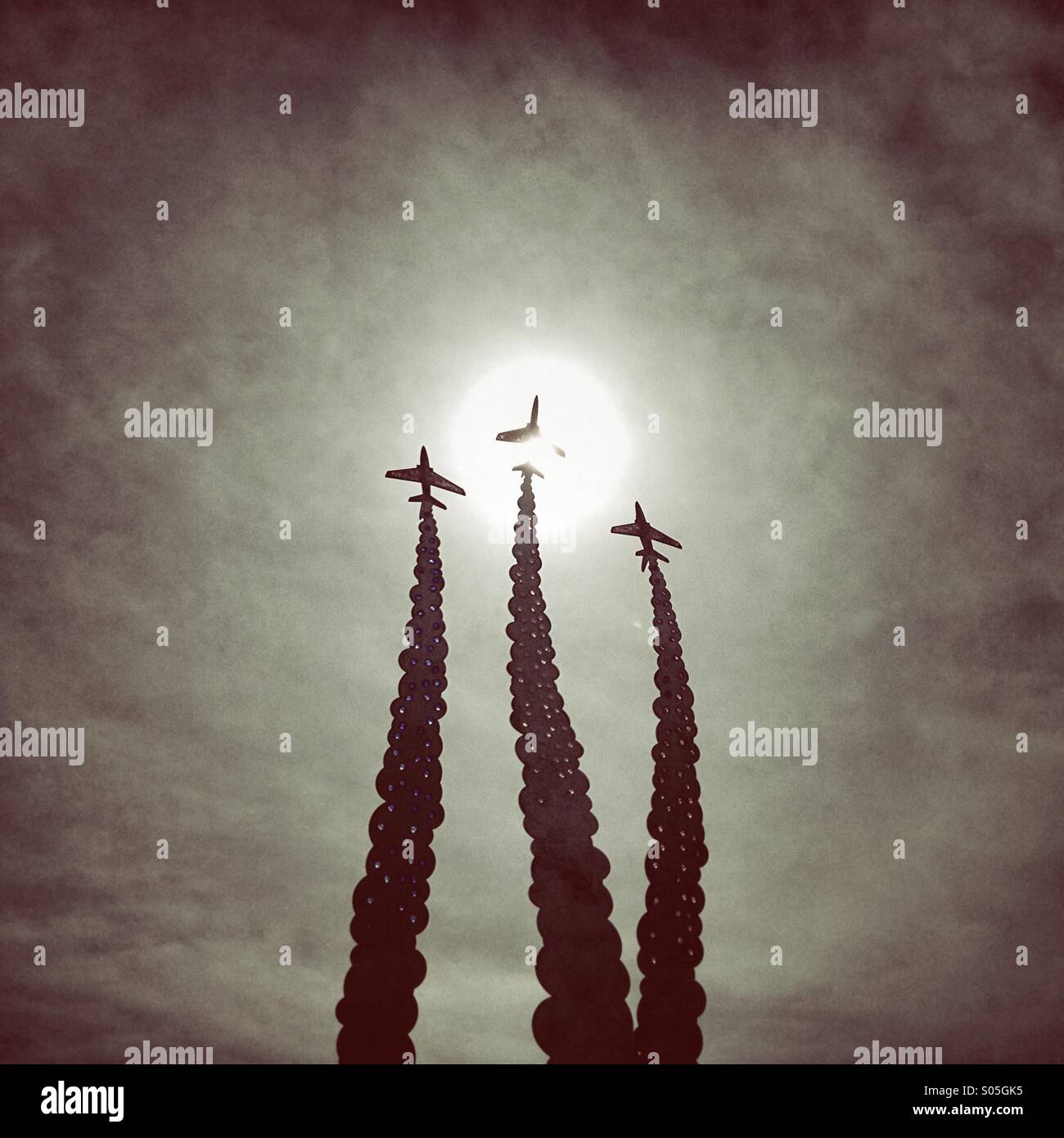 Planes fly upwards past sun hi-res stock photography and images - Alamy
