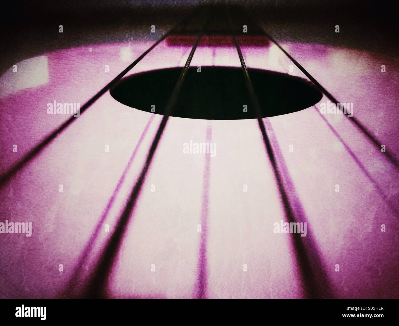 String strings hi-res stock photography and images - Alamy