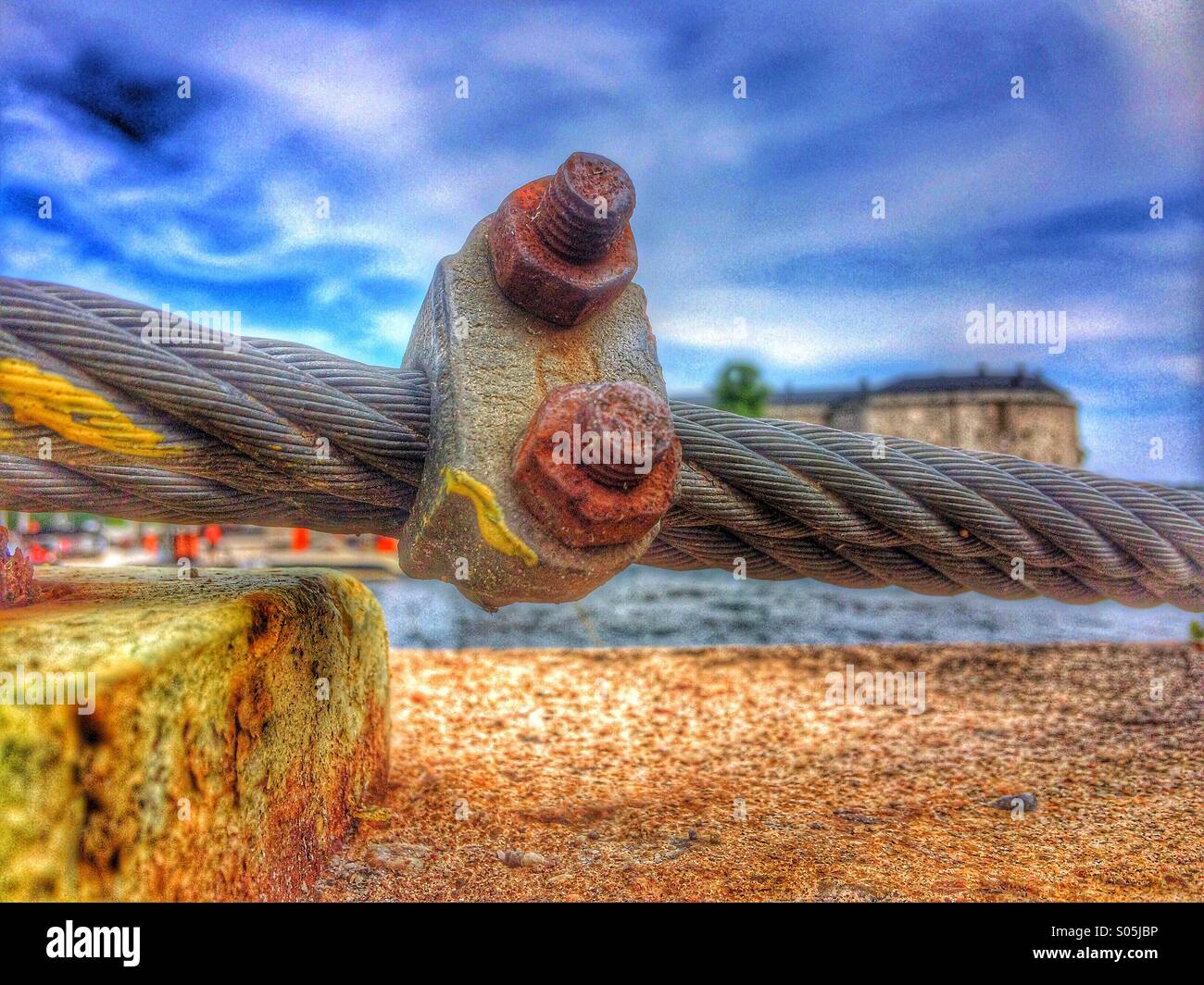 Wire rusty hi-res stock photography and images - Alamy