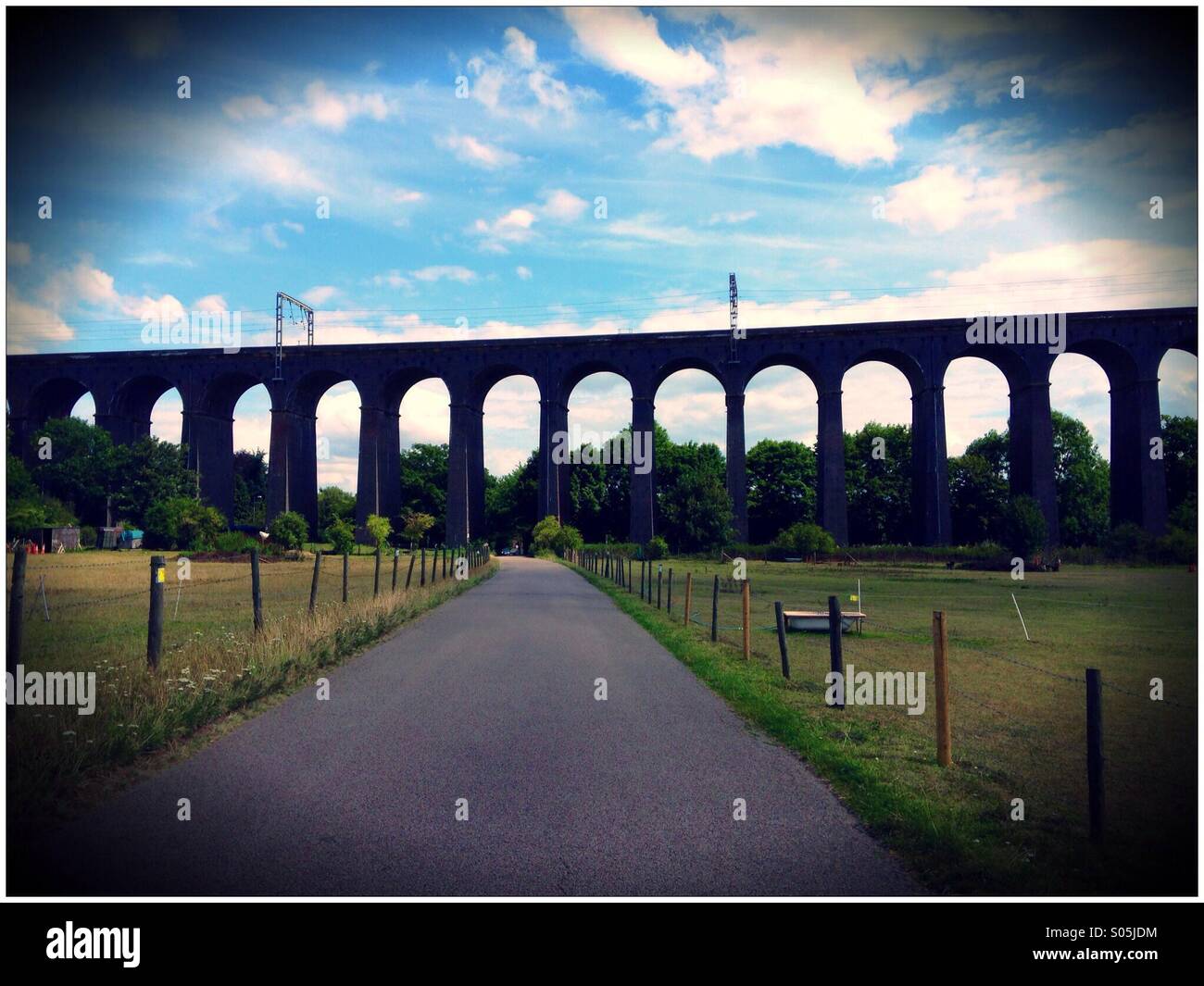 Welwyn viaduct hi-res stock photography and images - Alamy