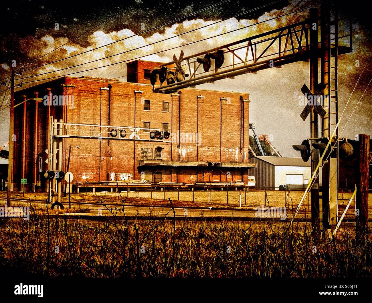Wrong side of tracks hi-res stock photography and images - Alamy
