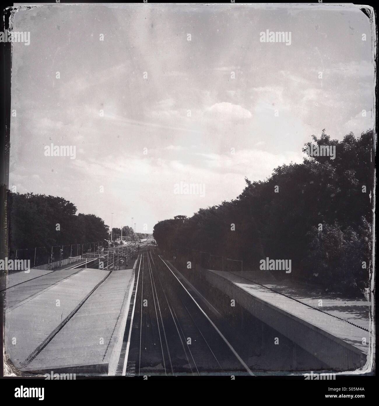 White train tracks hi-res stock photography and images - Alamy