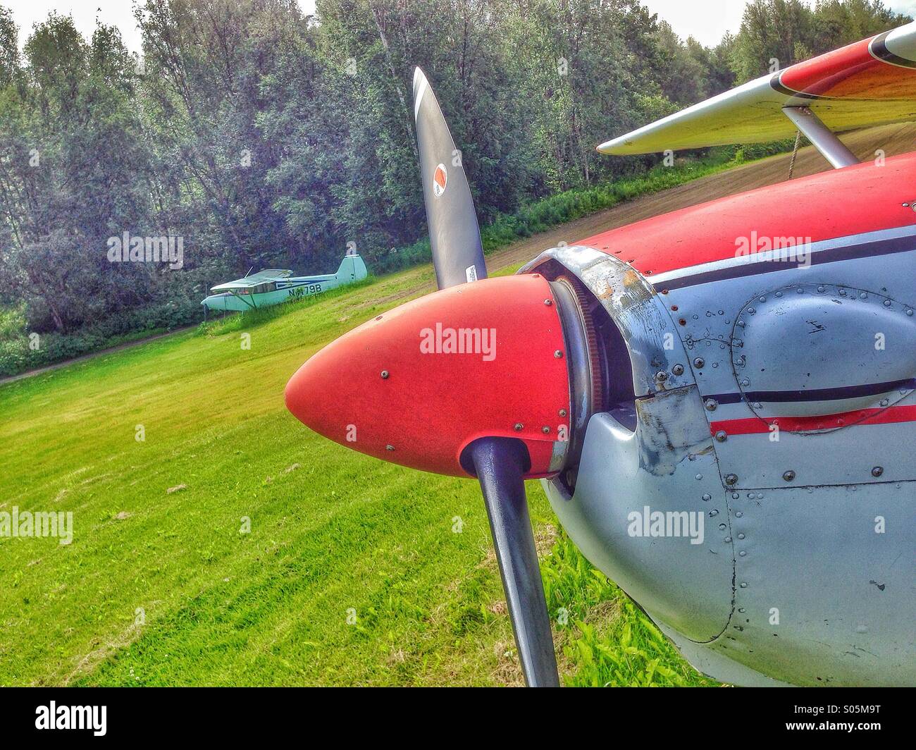 Prop planes hi-res stock photography and images - Alamy