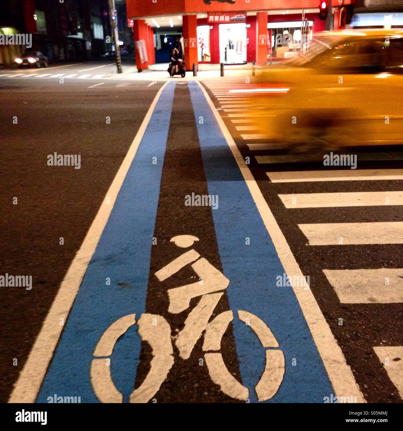 Fast lane hi-res stock photography and images - Alamy