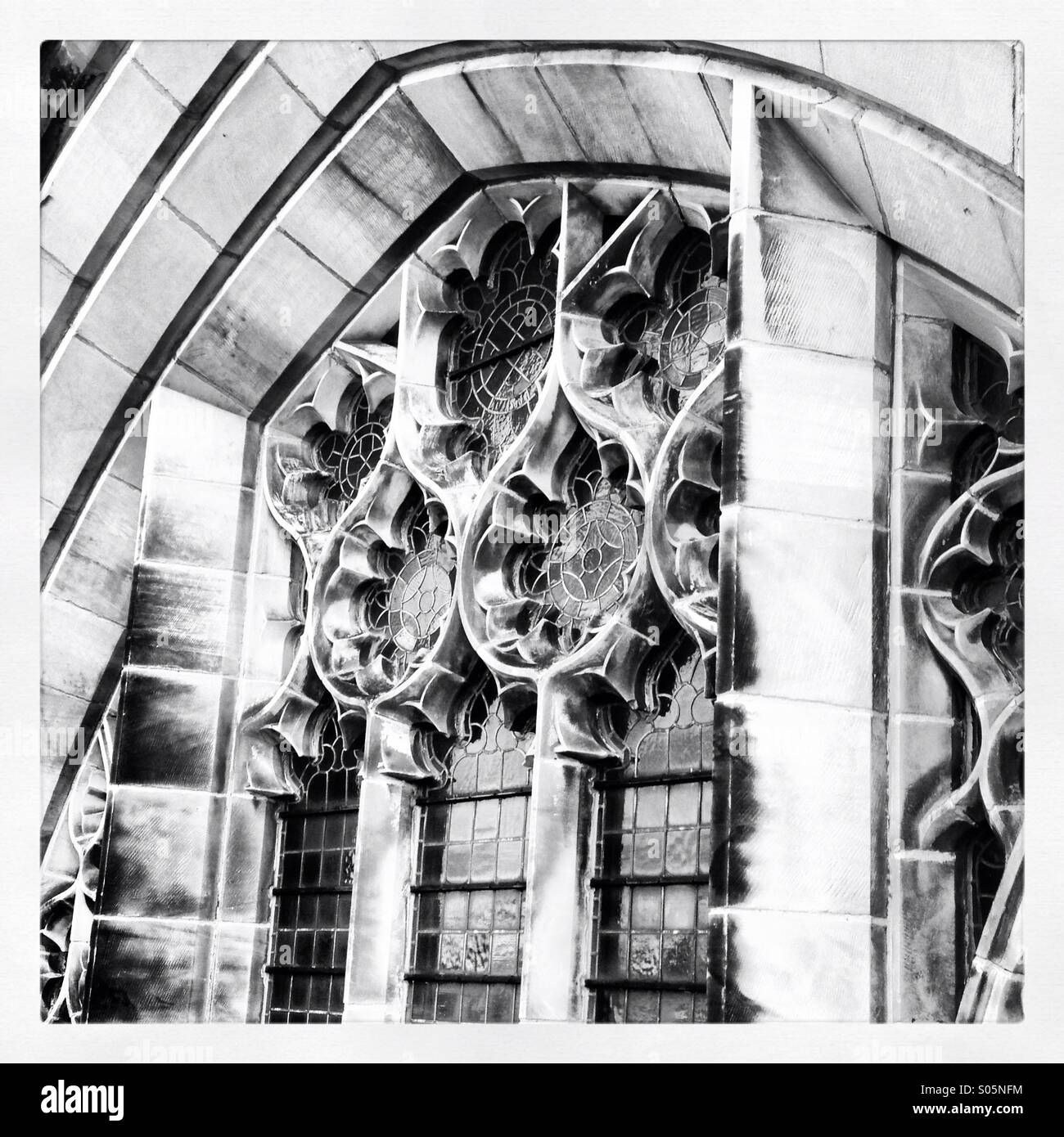 Stone window tracery hi-res stock photography and images - Alamy