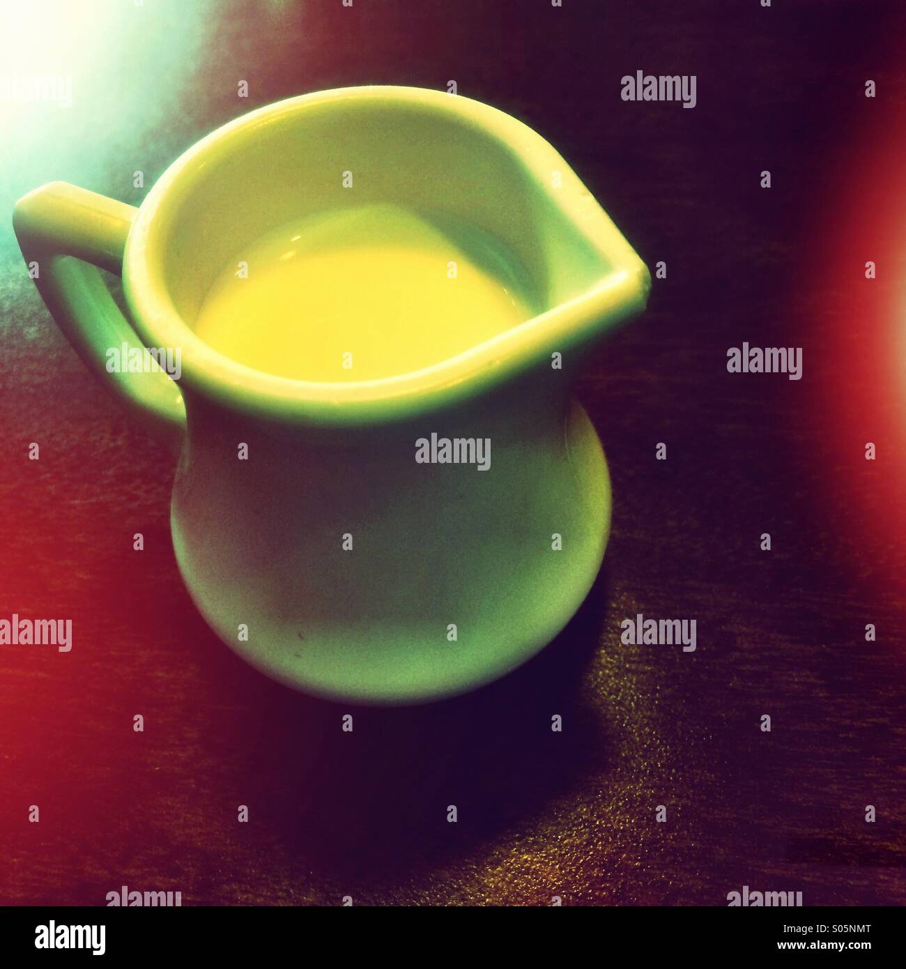 Cream jugs hi-res stock photography and images - Alamy