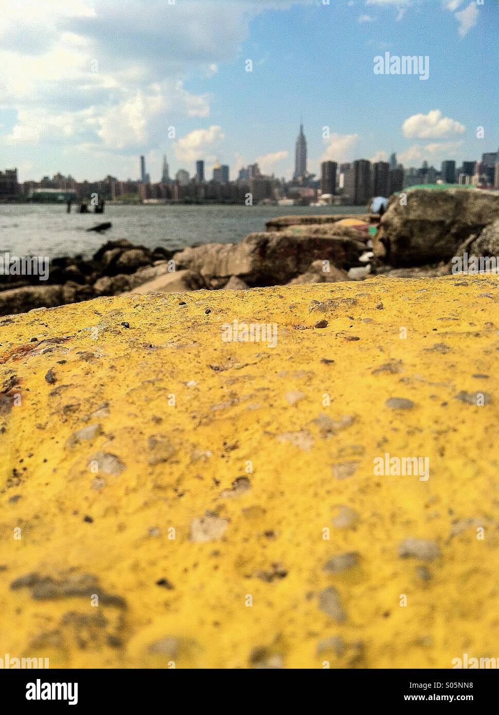 Yellow clouds city hi-res stock photography and images - Alamy