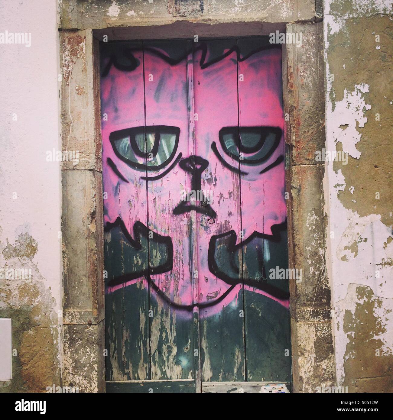 Graffiti cat hi-res stock photography and images - Alamy