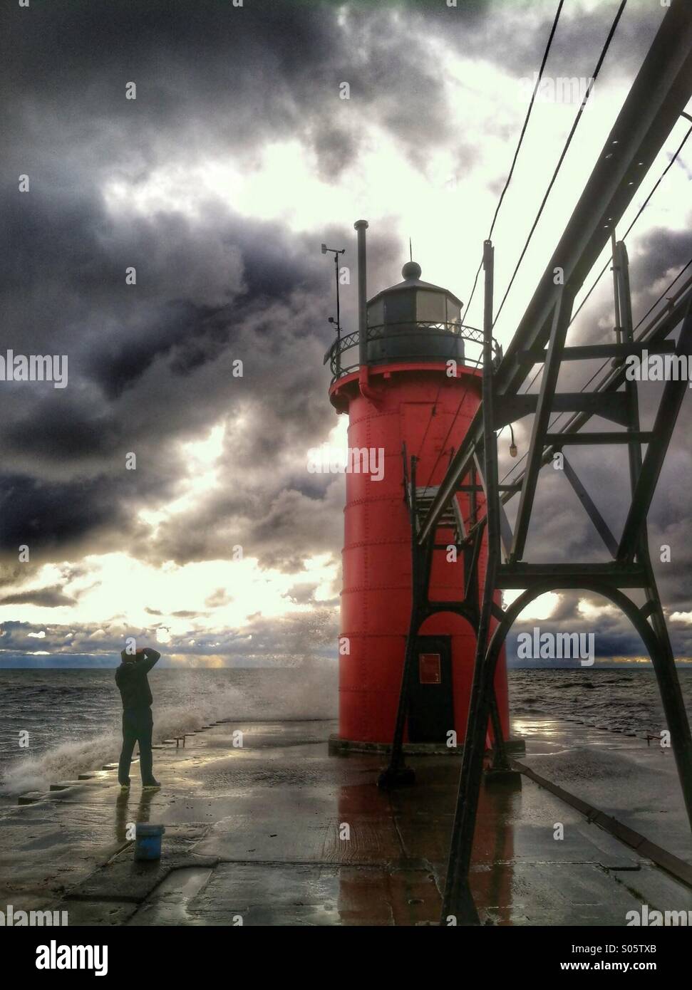 Guiding light hi-res stock photography and images - Alamy