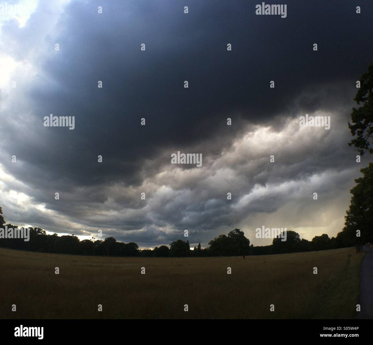 Thunderstorm landscape hi-res stock photography and images - Alamy