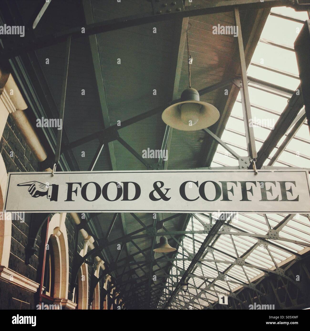 Hot food sign hi-res stock photography and images - Alamy