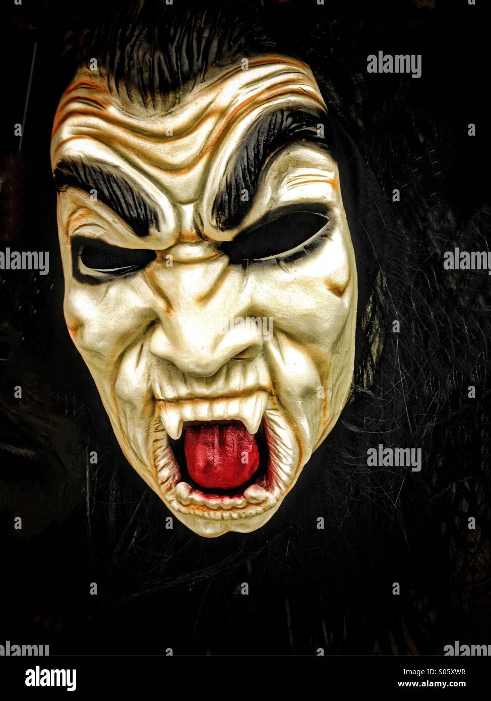 Dracula mask hi-res stock photography and images - Alamy