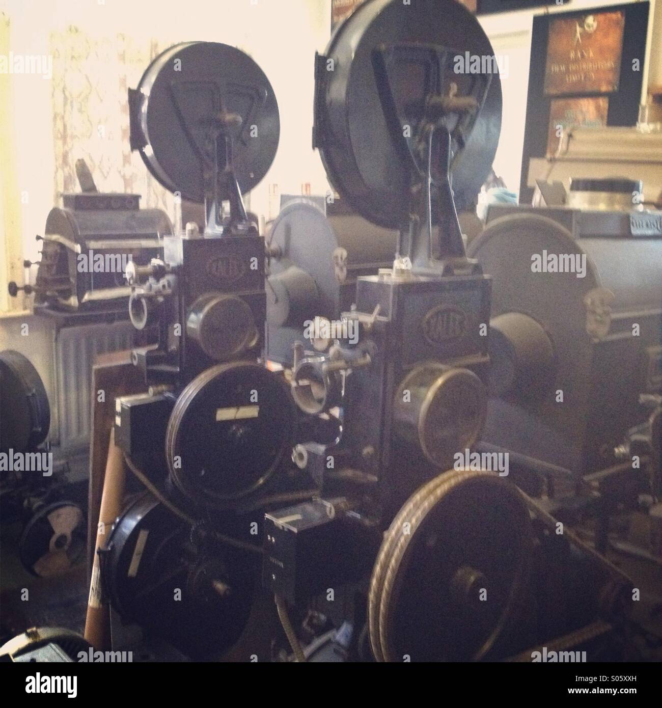 Old projector hi-res stock photography and images - Alamy