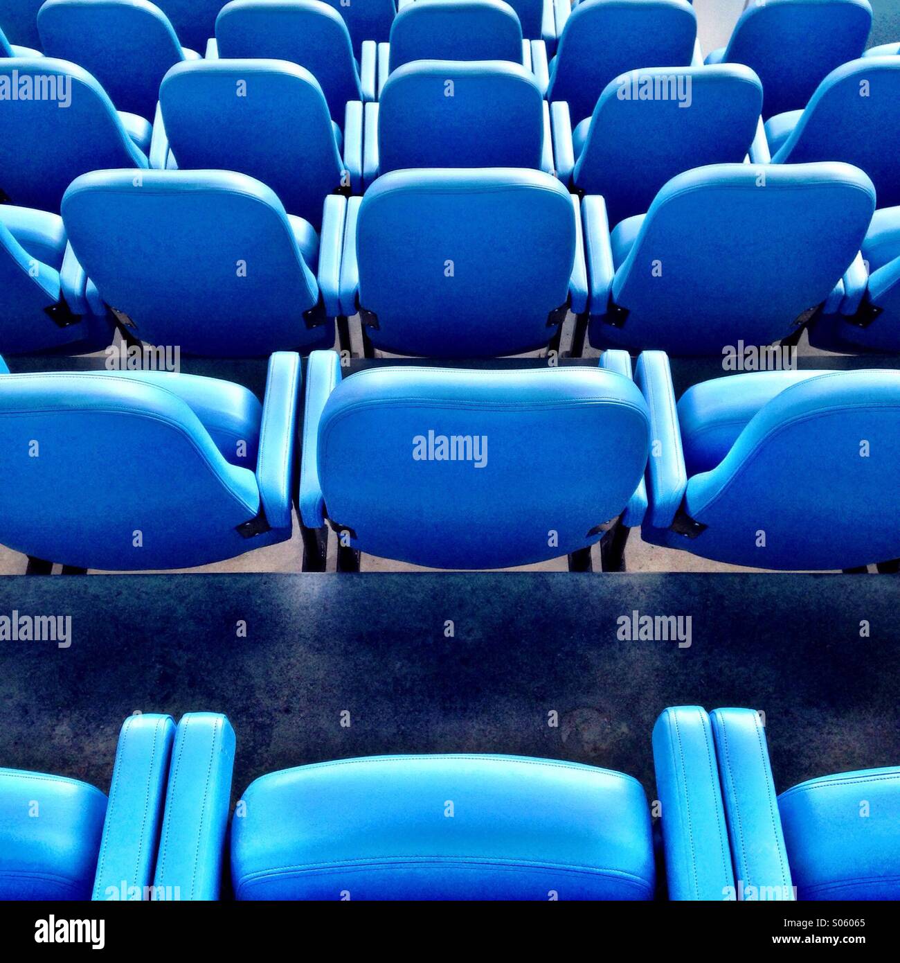 Sitting seating hi-res stock photography and images - Alamy