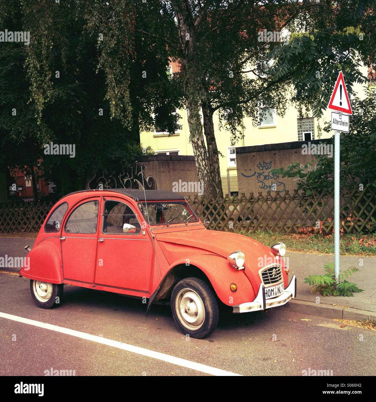 Parked red vintage car hi-res stock photography and images - Alamy