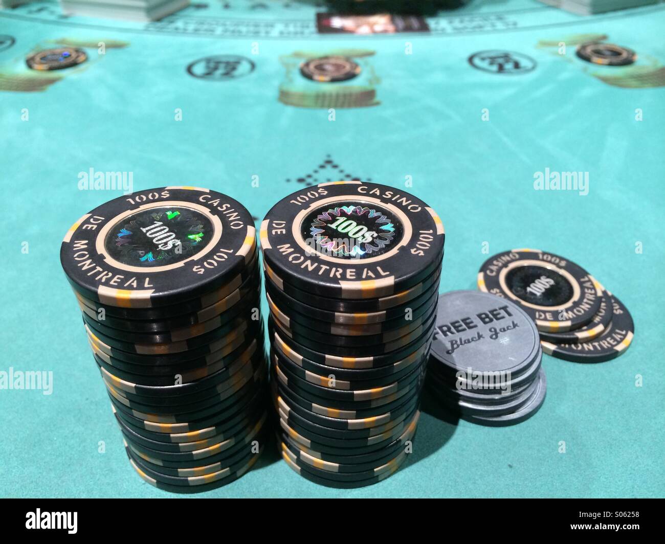 Blackjack table hi-res stock photography and images - Alamy