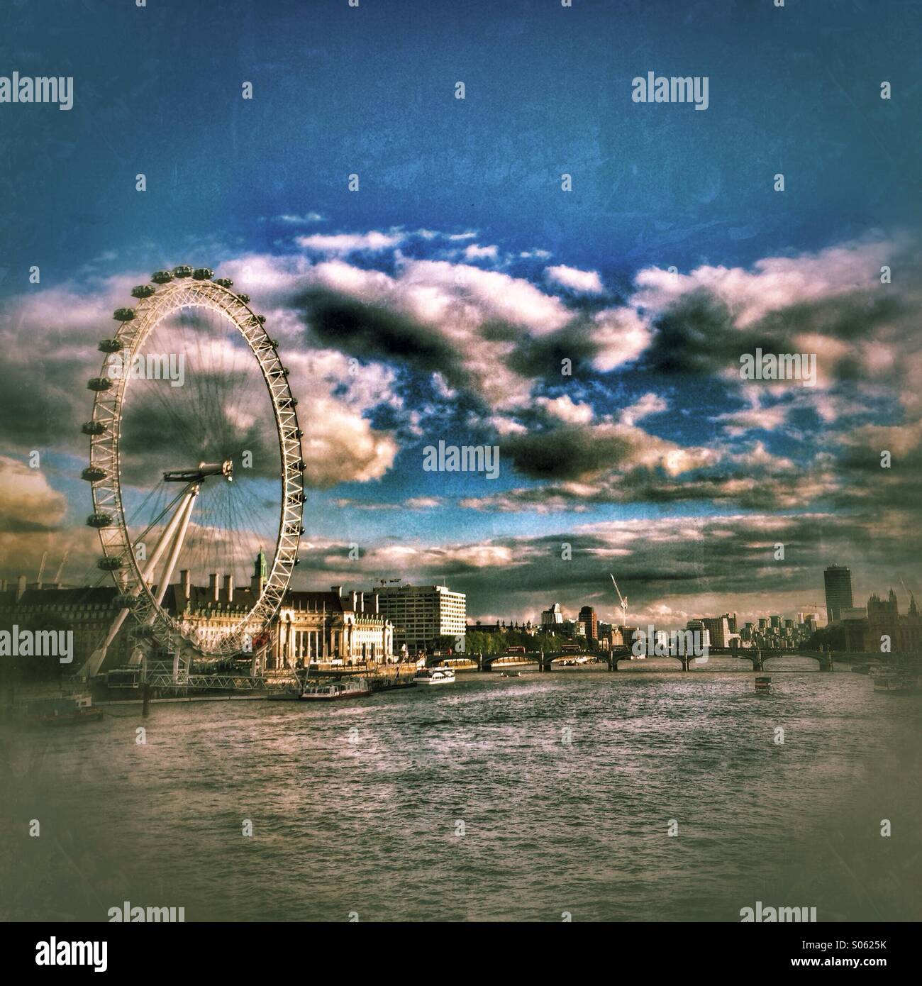 London eye skyline hi-res stock photography and images - Alamy