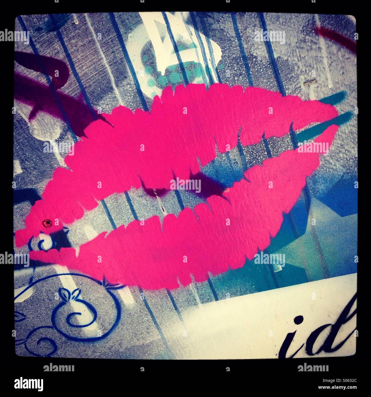 Graffiti lips hi-res stock photography and images - Alamy