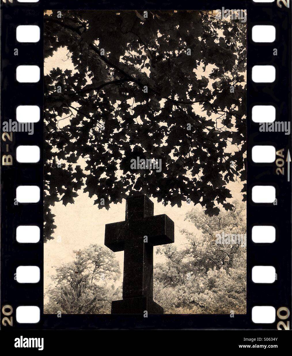 Film cross hi-res stock photography and images - Alamy