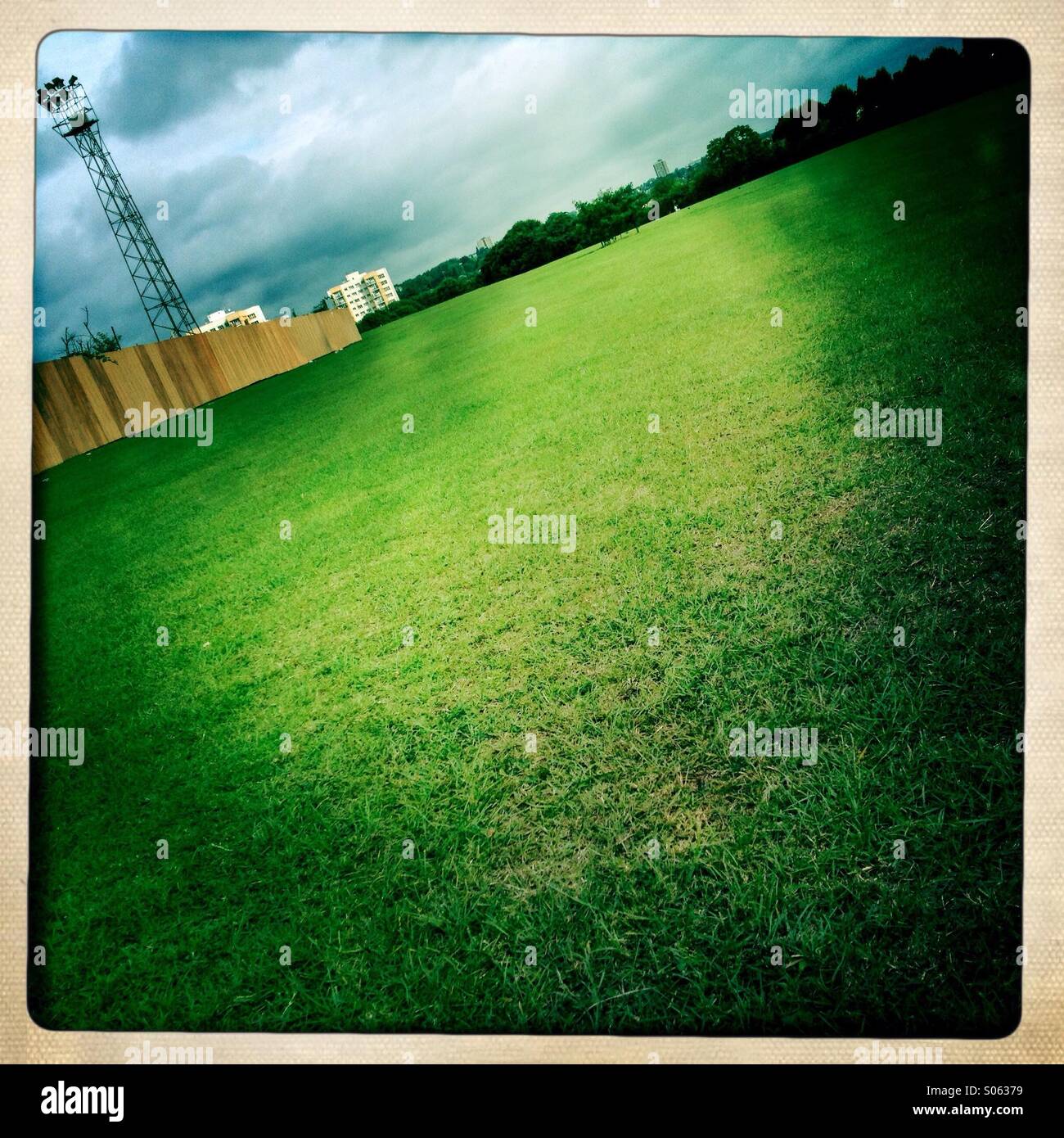 Framing field hi-res stock photography and images - Alamy