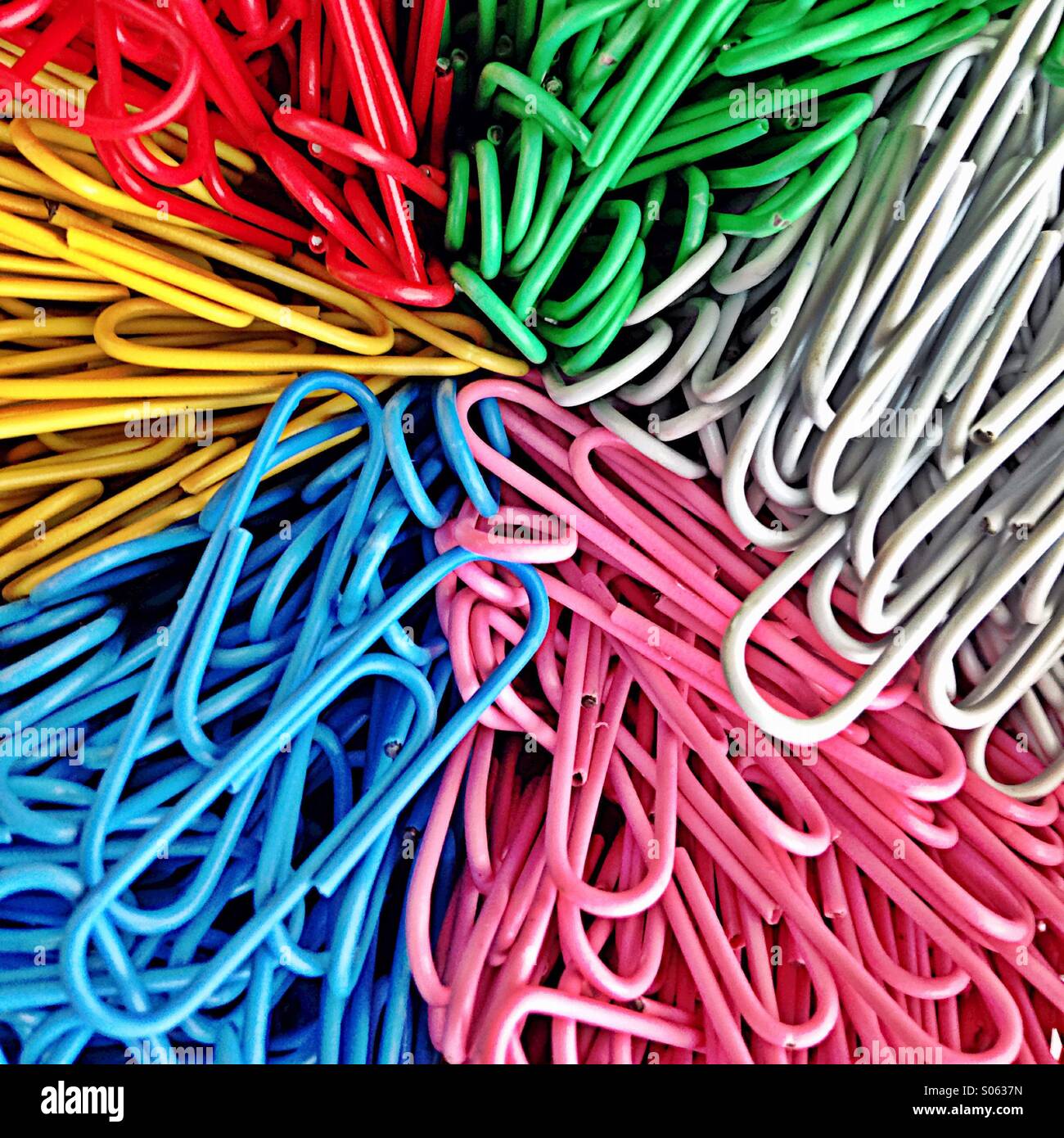 Paperclips paperclip hi-res stock photography and images - Alamy