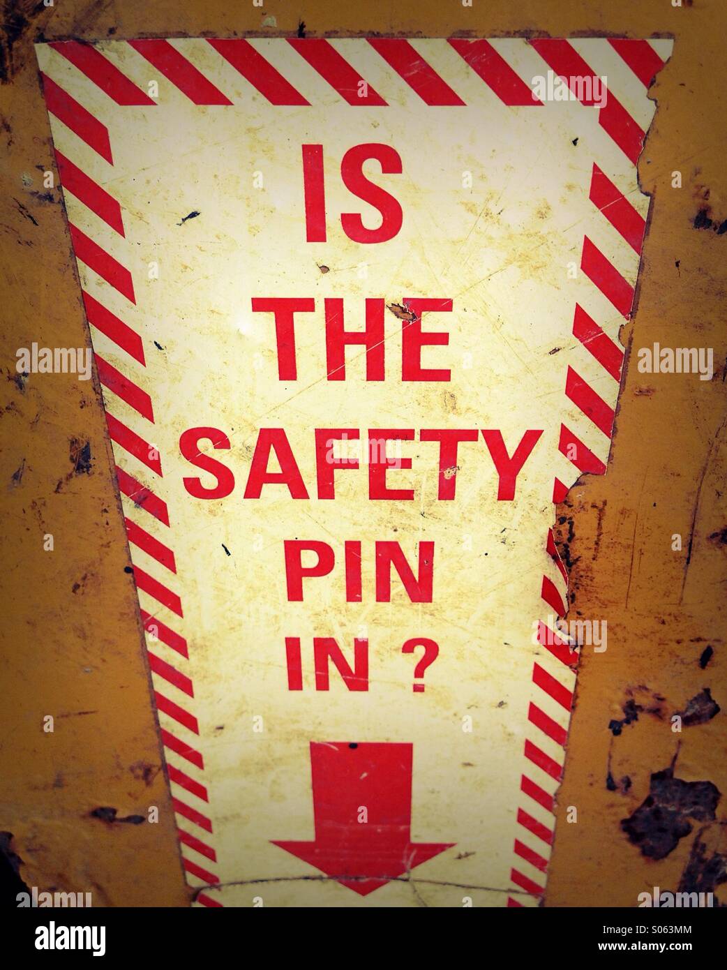 Alarm sign hi-res stock photography and images - Alamy