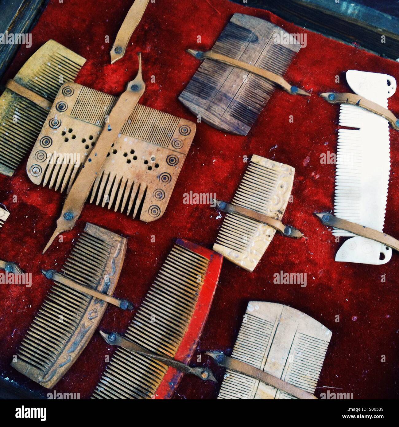 Medieval comb hi-res stock photography and images - Alamy