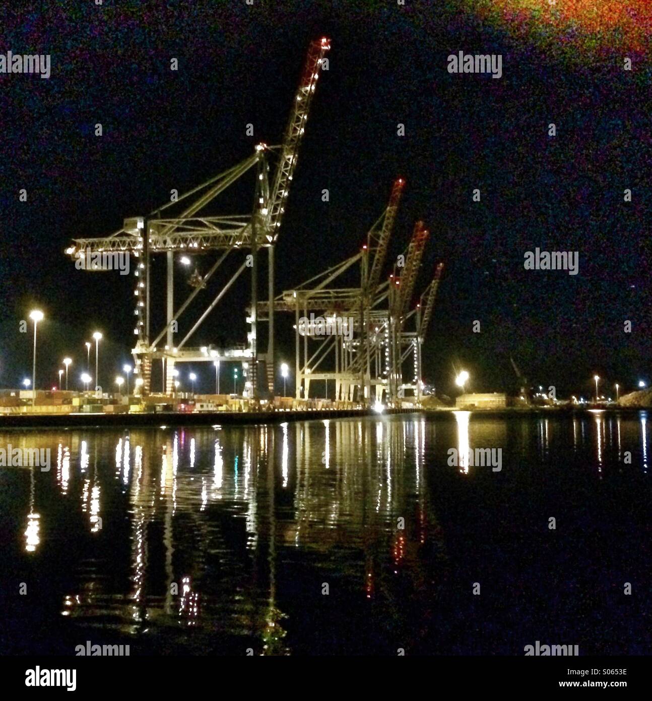 Cranes at night hi-res stock photography and images - Alamy
