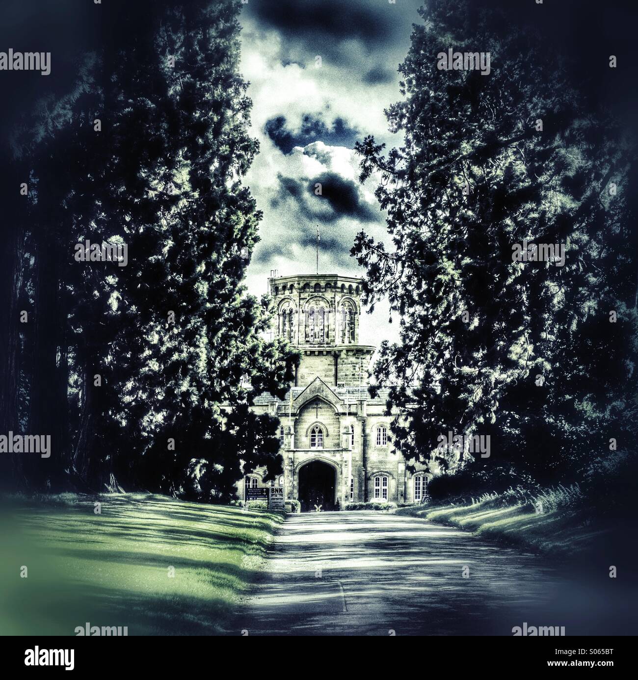 Studley castle hi-res stock photography and images - Alamy