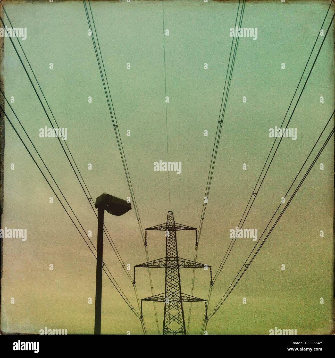 Lighting pylon hi-res stock photography and images - Alamy