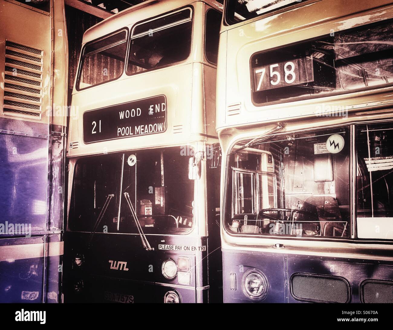 Transit garage hi-res stock photography and images - Alamy