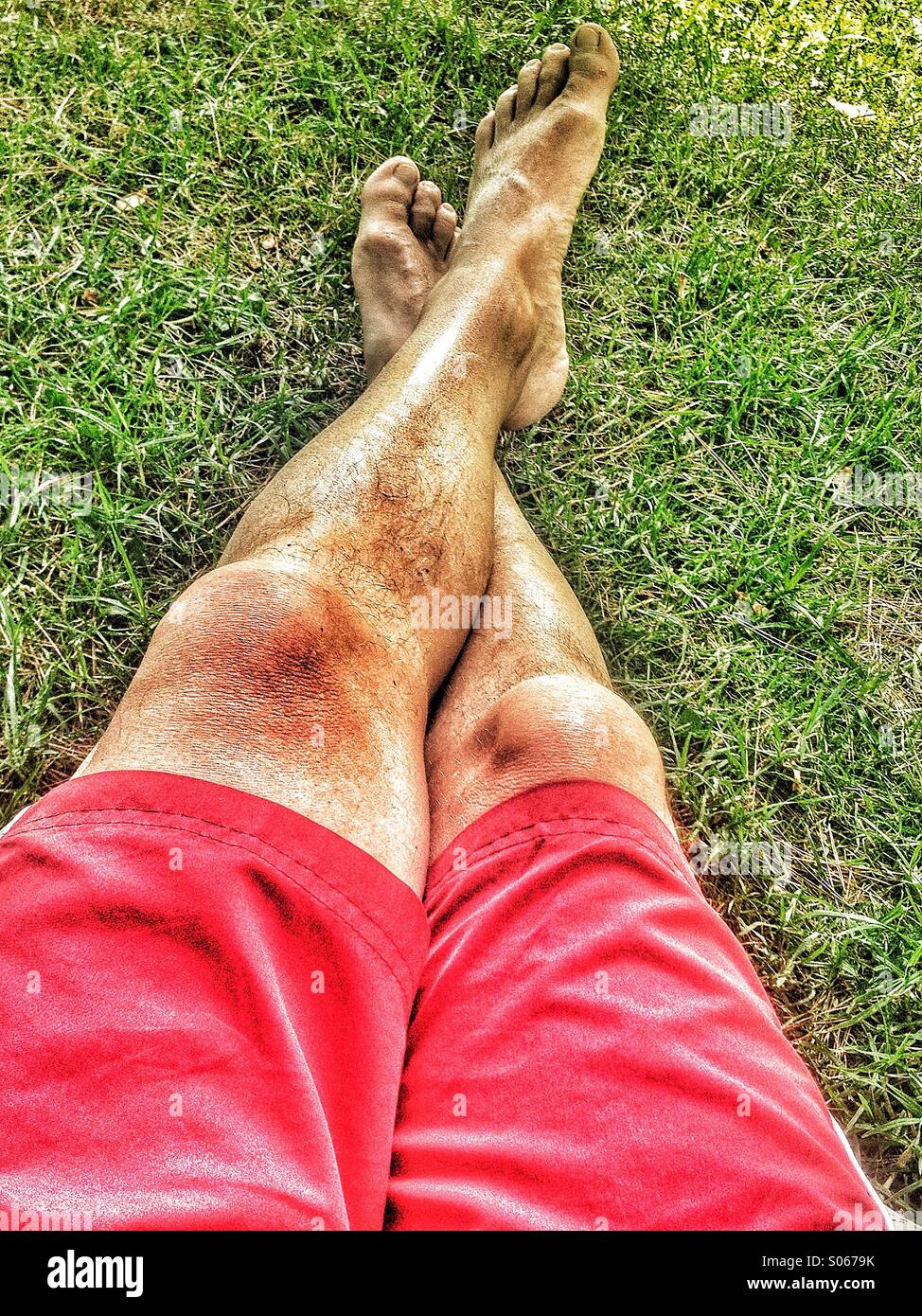 Legs crossed crossed legs hi-res stock photography and images - Alamy
