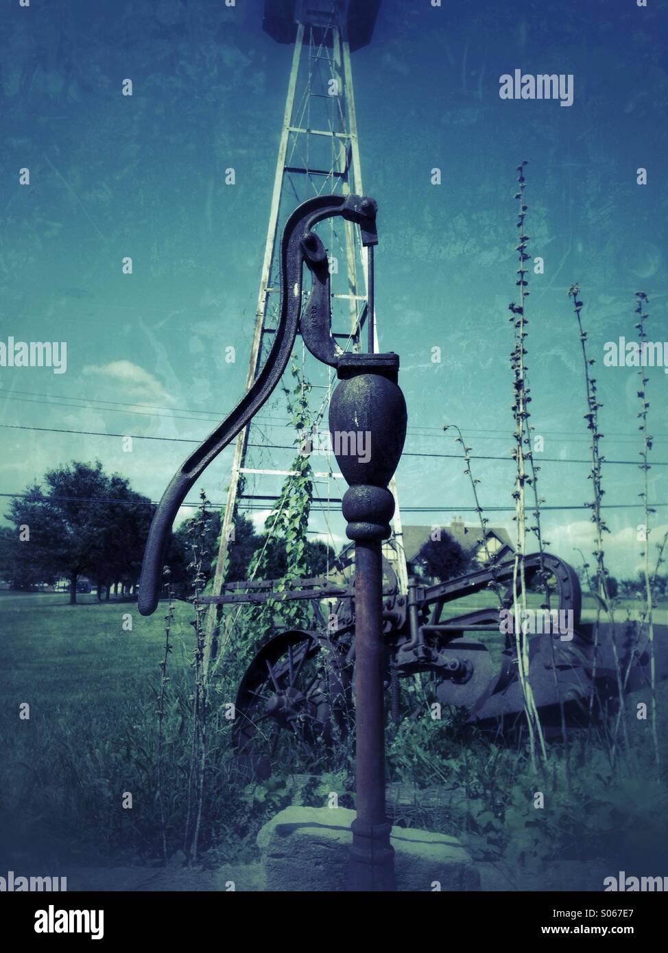 Old farm pump hi-res stock photography and images - Alamy