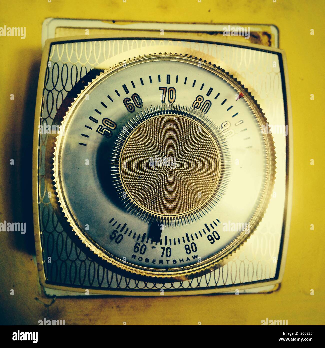 Temperature dial hi-res stock photography and images - Alamy