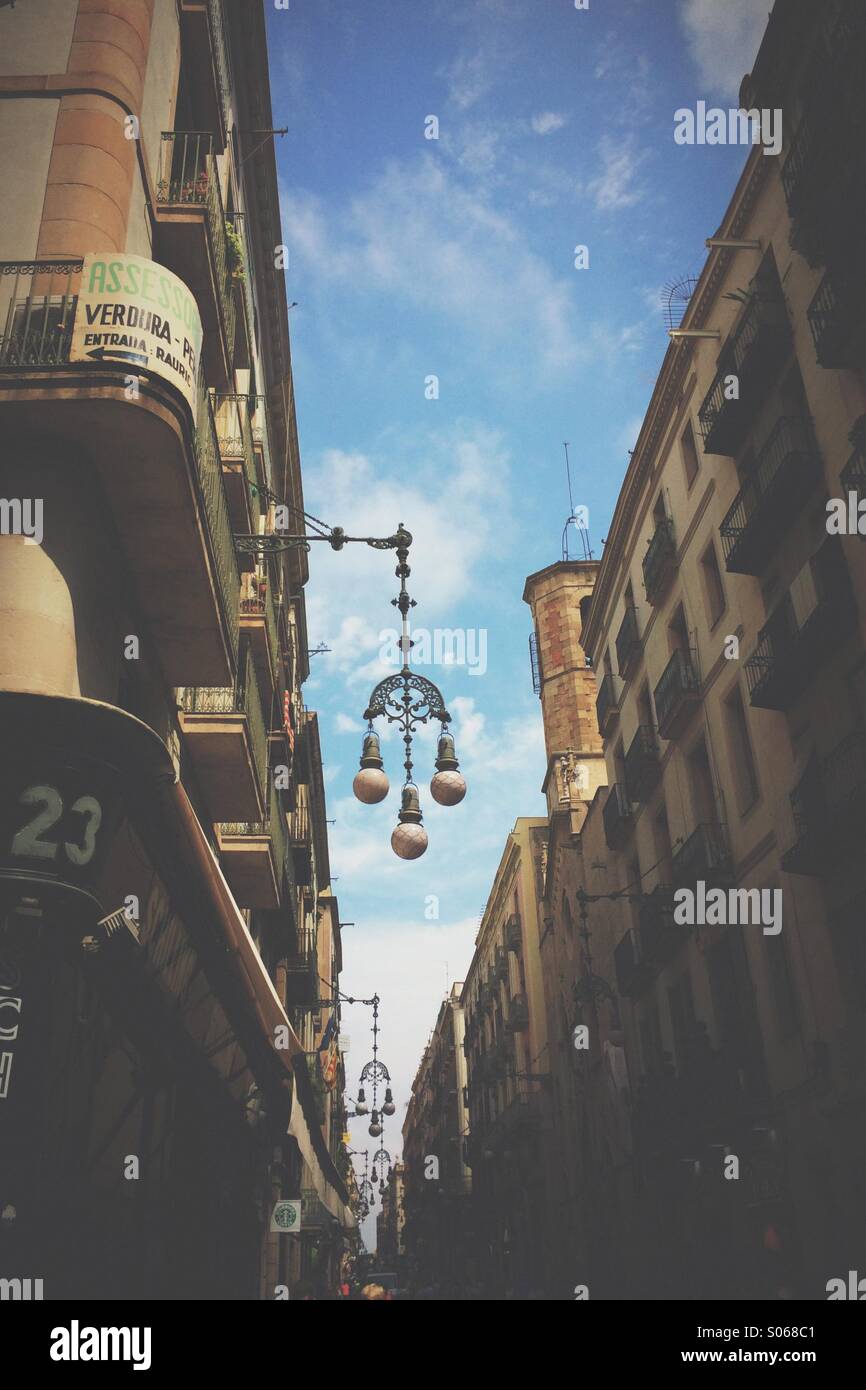 Street lamps barcelona hi-res stock photography and images - Alamy