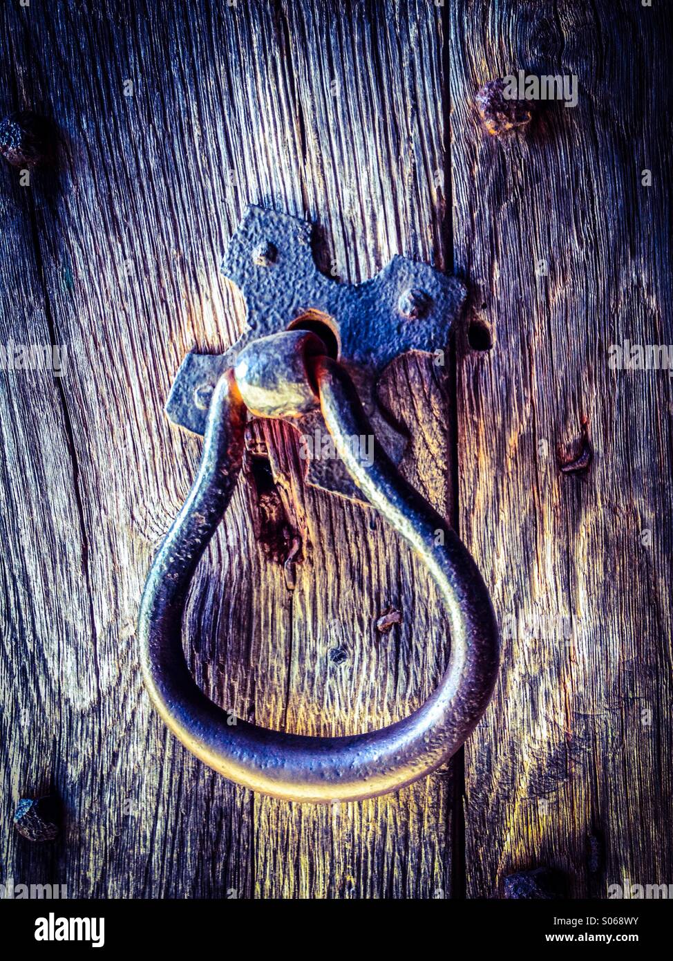 Old door knocker Stock Photo - Alamy