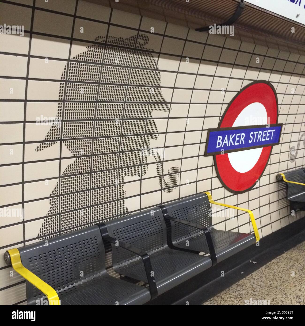 Sherlock Holmes Baker Street Sign High Resolution Stock Photography and ...