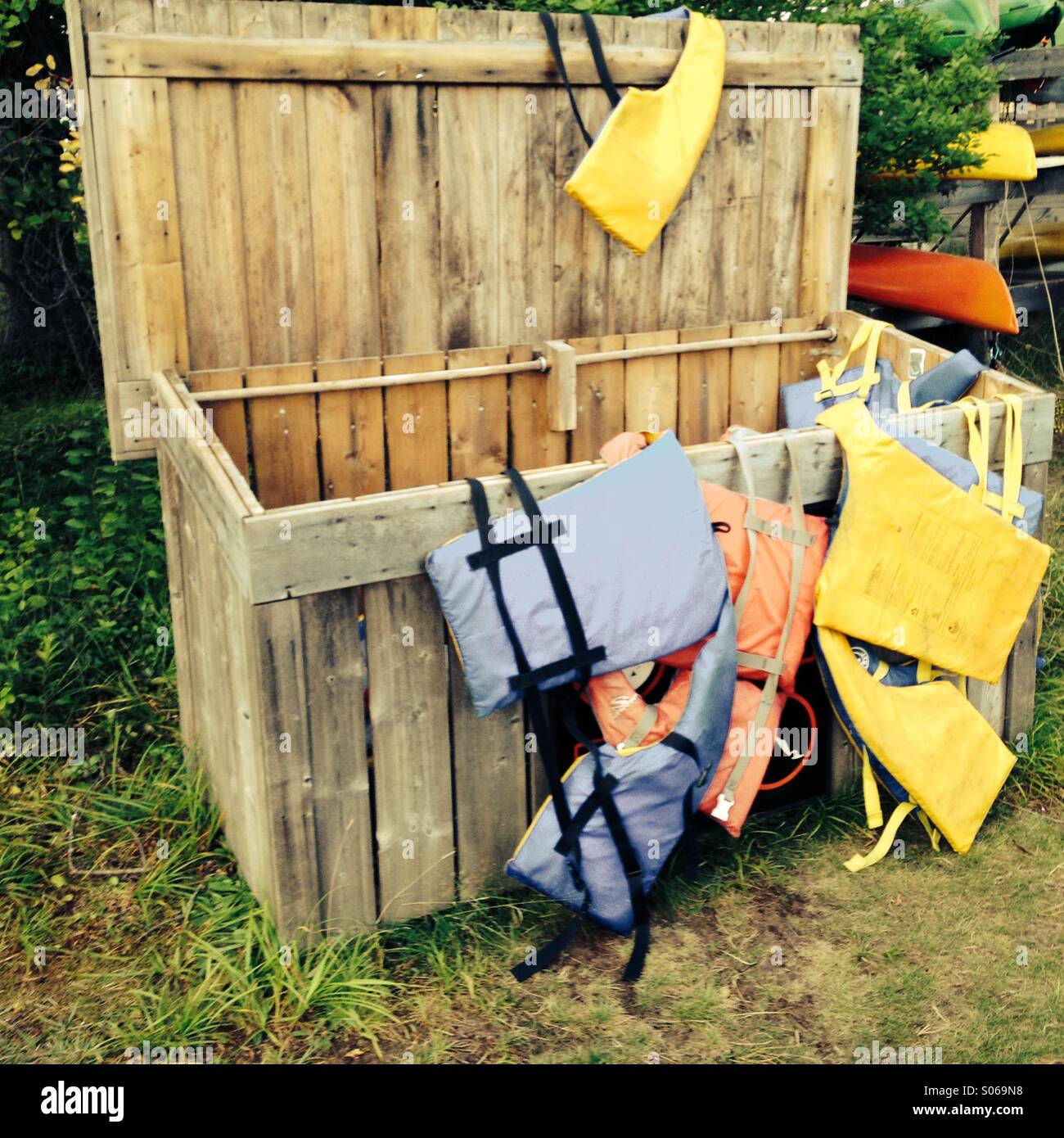 Life jackets hi-res stock photography and images - Alamy