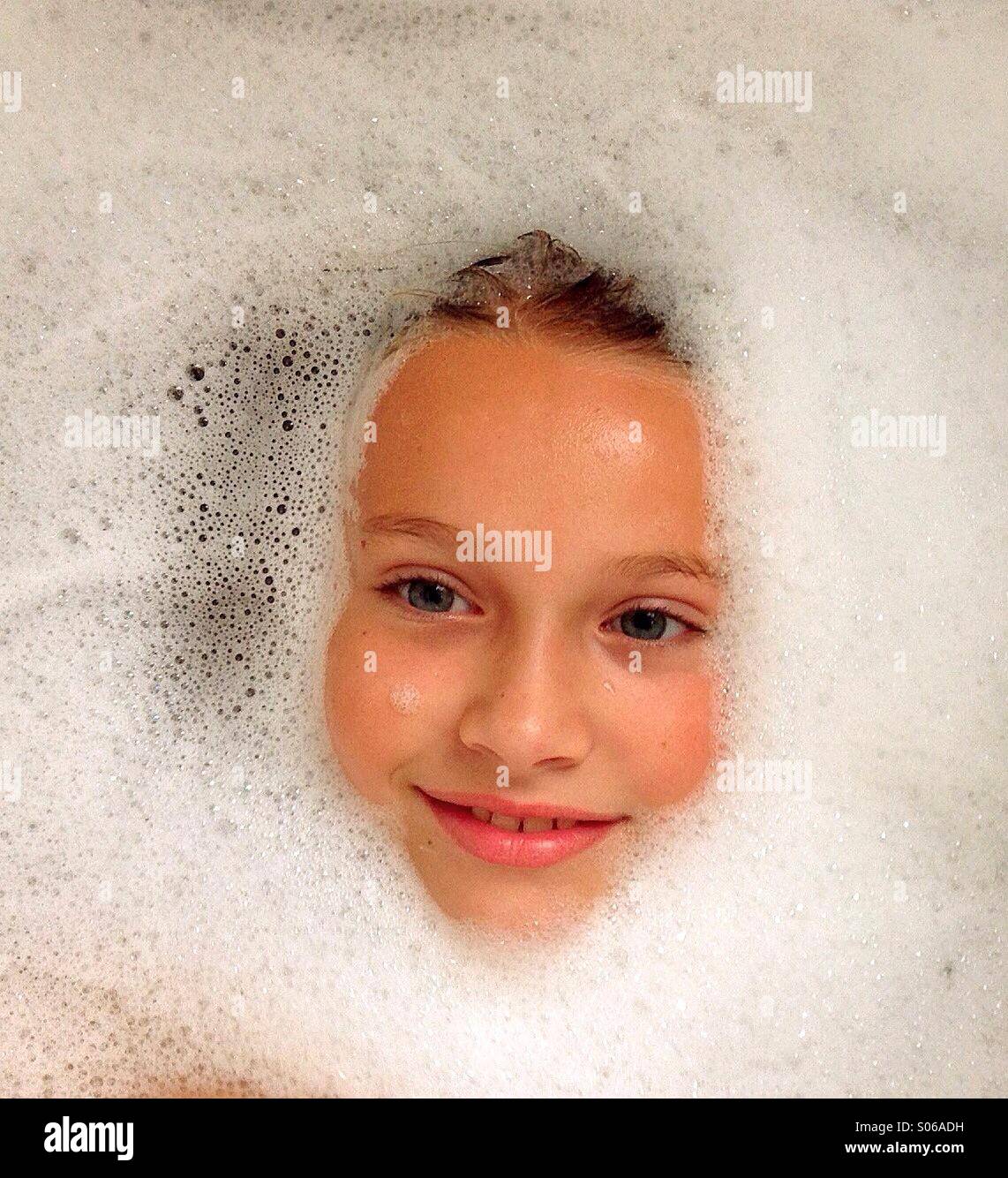 Bubble Bubbles Bath Time Foam High Resolution Stock Photography and ...