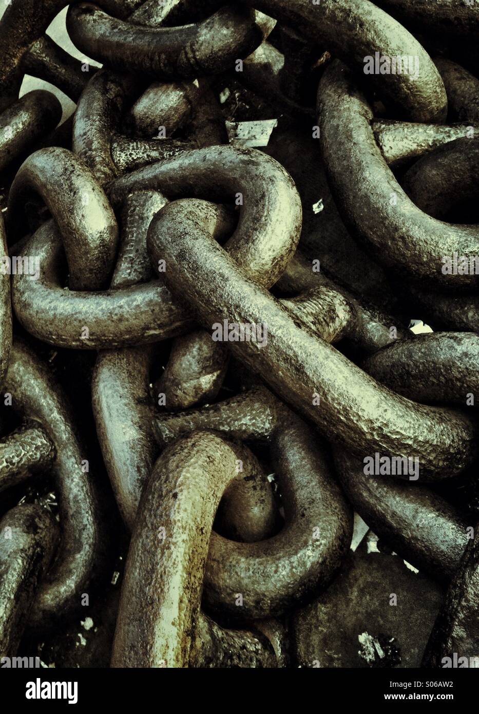 Pile chains hi-res stock photography and images - Alamy