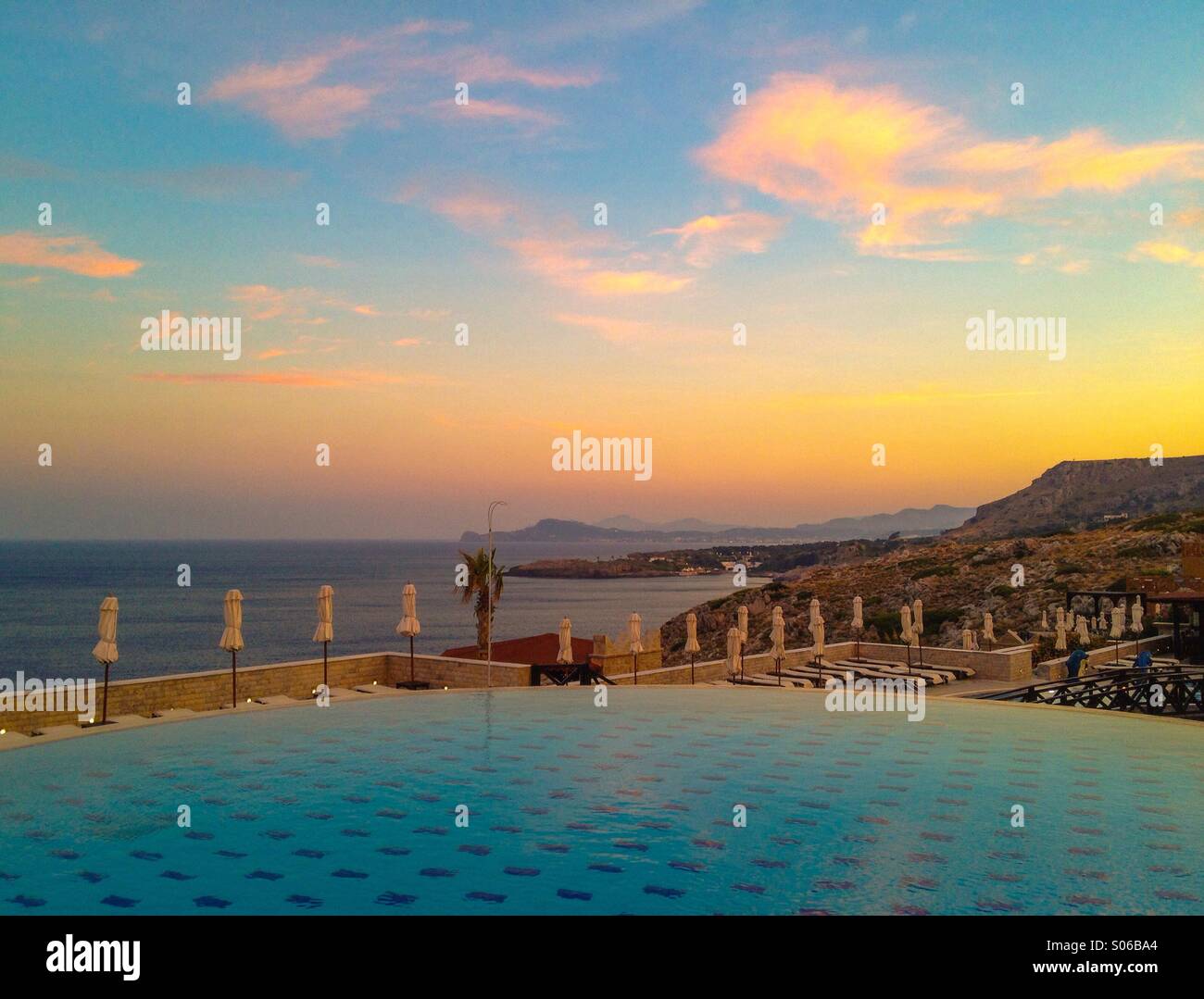 Infinity Pool Sunset Stock Photo - Alamy