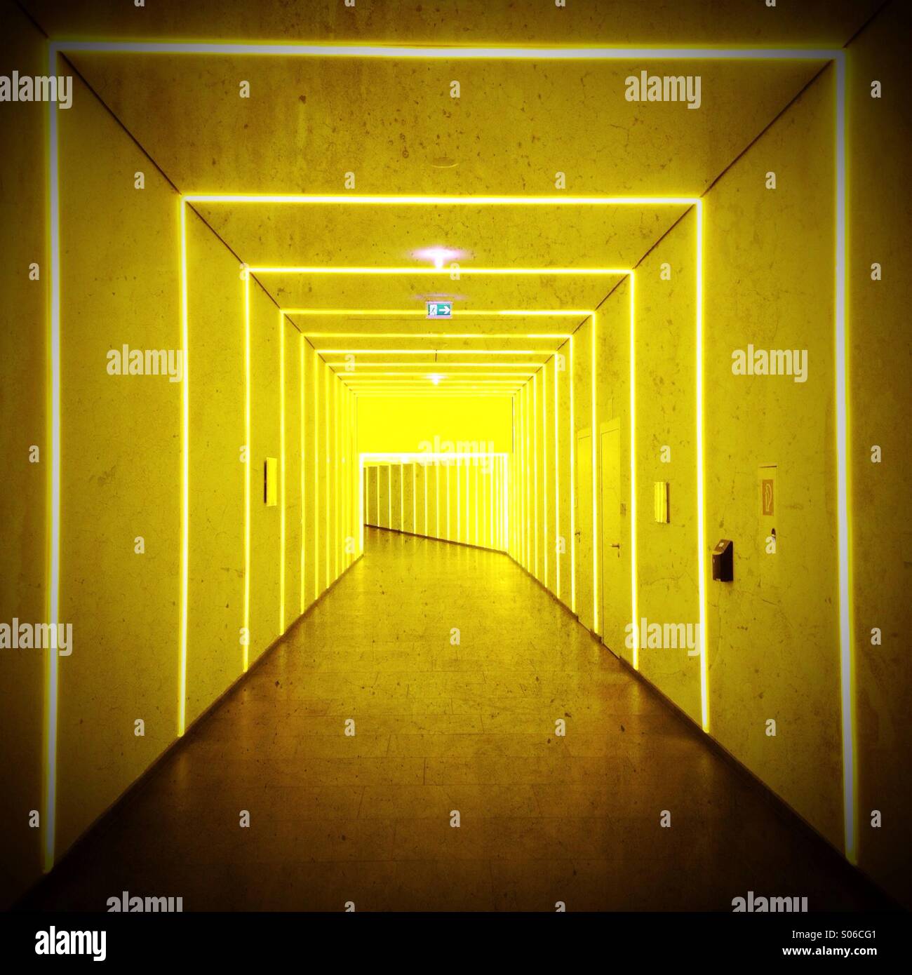 Lights below hi-res stock photography and images - Alamy