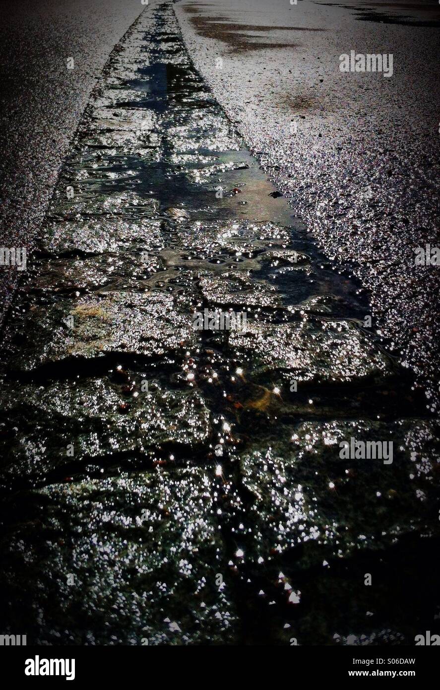 Wet pavements hi-res stock photography and images - Alamy