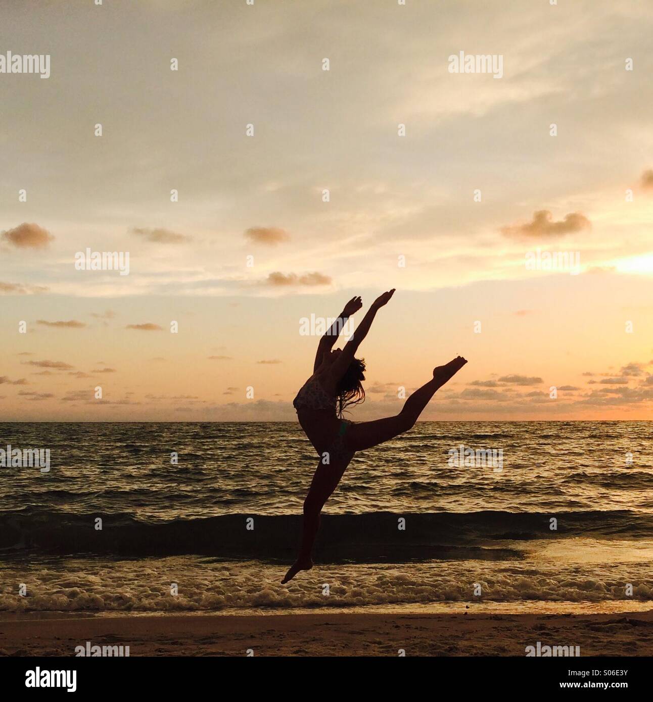 Sunset dance hi-res stock photography and images - Alamy