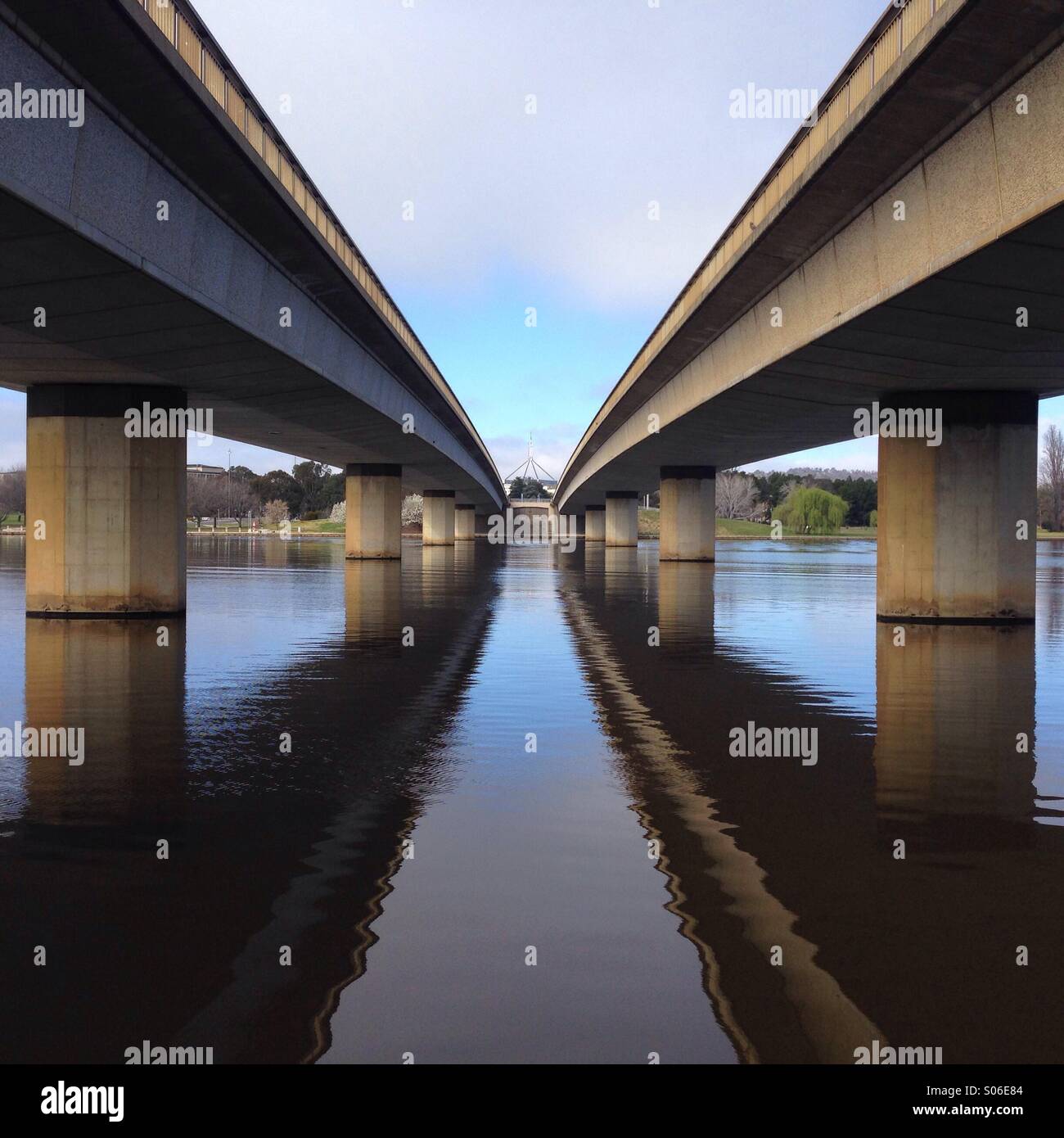 Commonwealth Avenue Bridge Canberra Australia Stock Photo - Alamy
