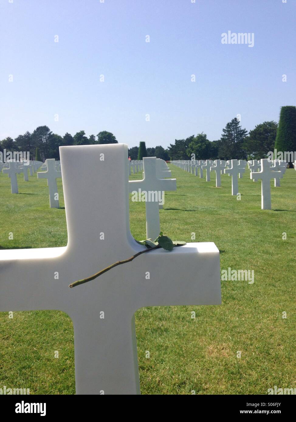Normandy cemetary hi-res stock photography and images - Alamy