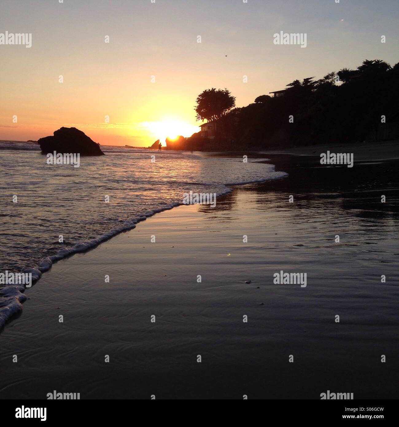 Malibu sunset hi-res stock photography and images - Alamy