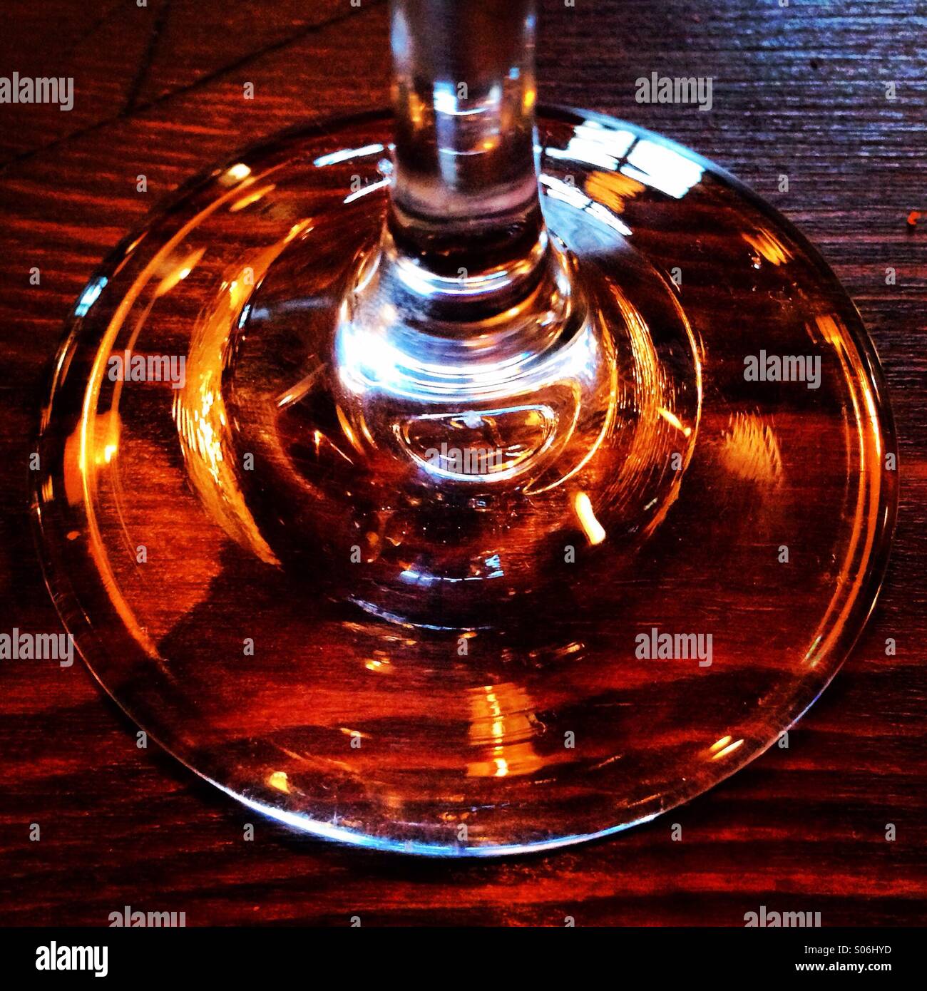 Glass table reflection reflect hi-res stock photography and images - Alamy