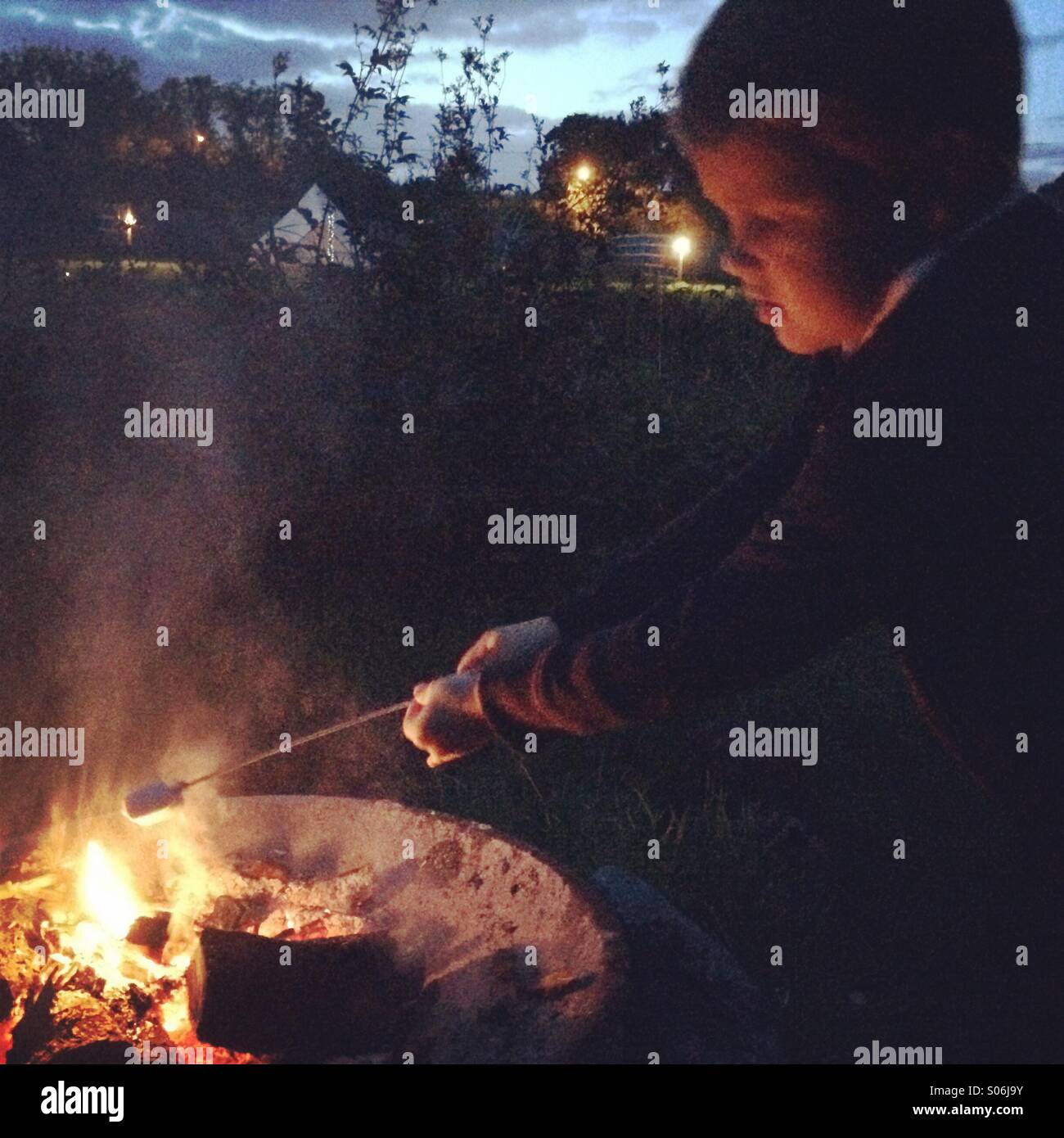 Boy fire hi-res stock photography and images - Alamy
